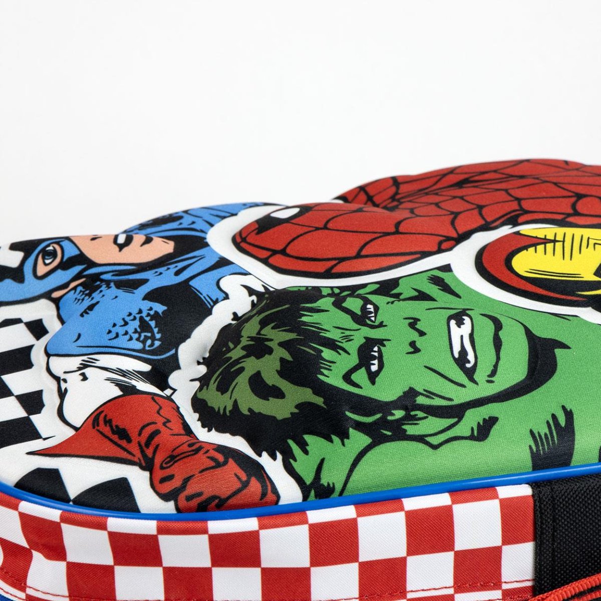 Kjøp Avengers® 3D Ryggsekk Online - Nå kun 259 - Temashop.no