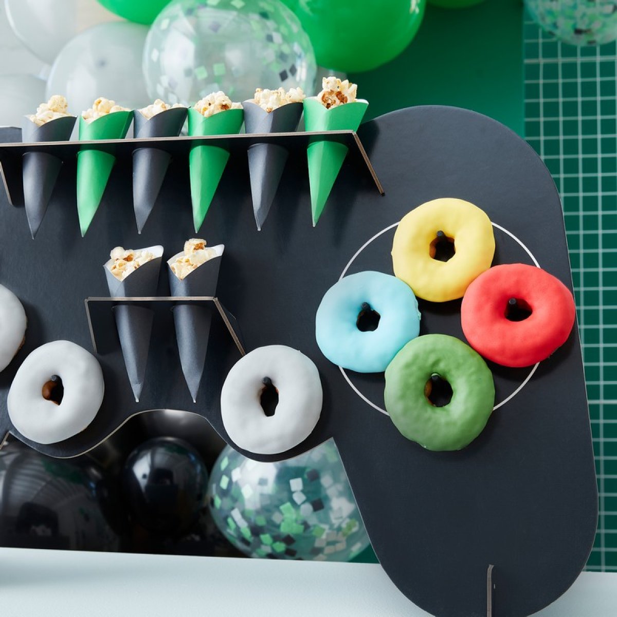 Kjøp Gaming Controller Snack og Kakeoppsats Online - Nå kun 249 ...