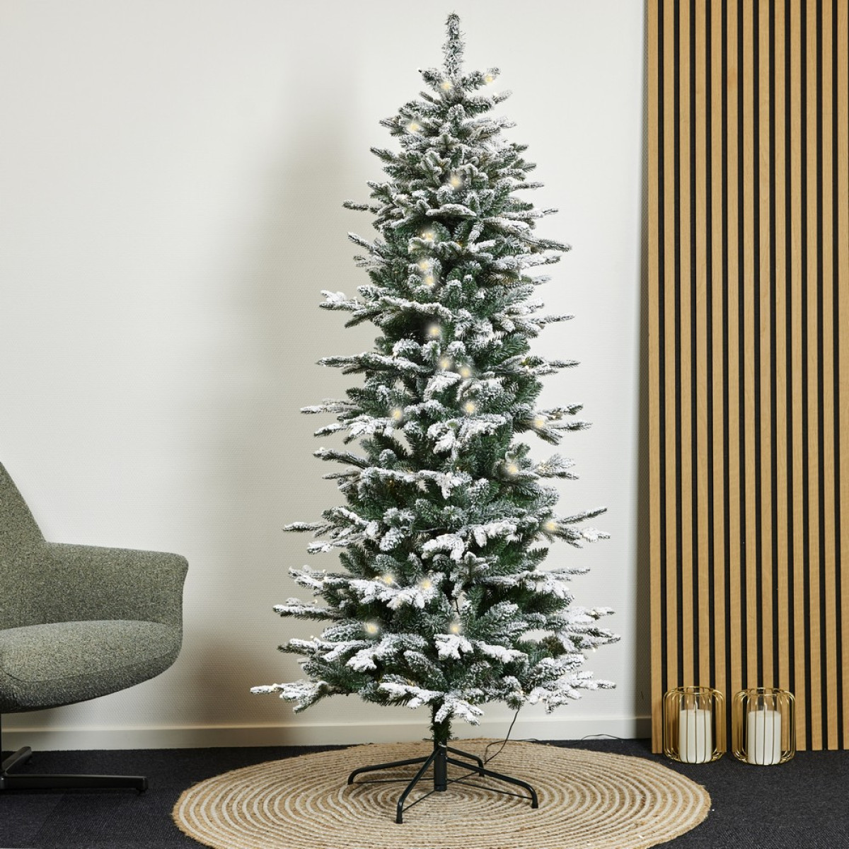 Kjøp Kunstig FROST Juletre LED 180 x 86 cm Online - Nå kun 1649 ...